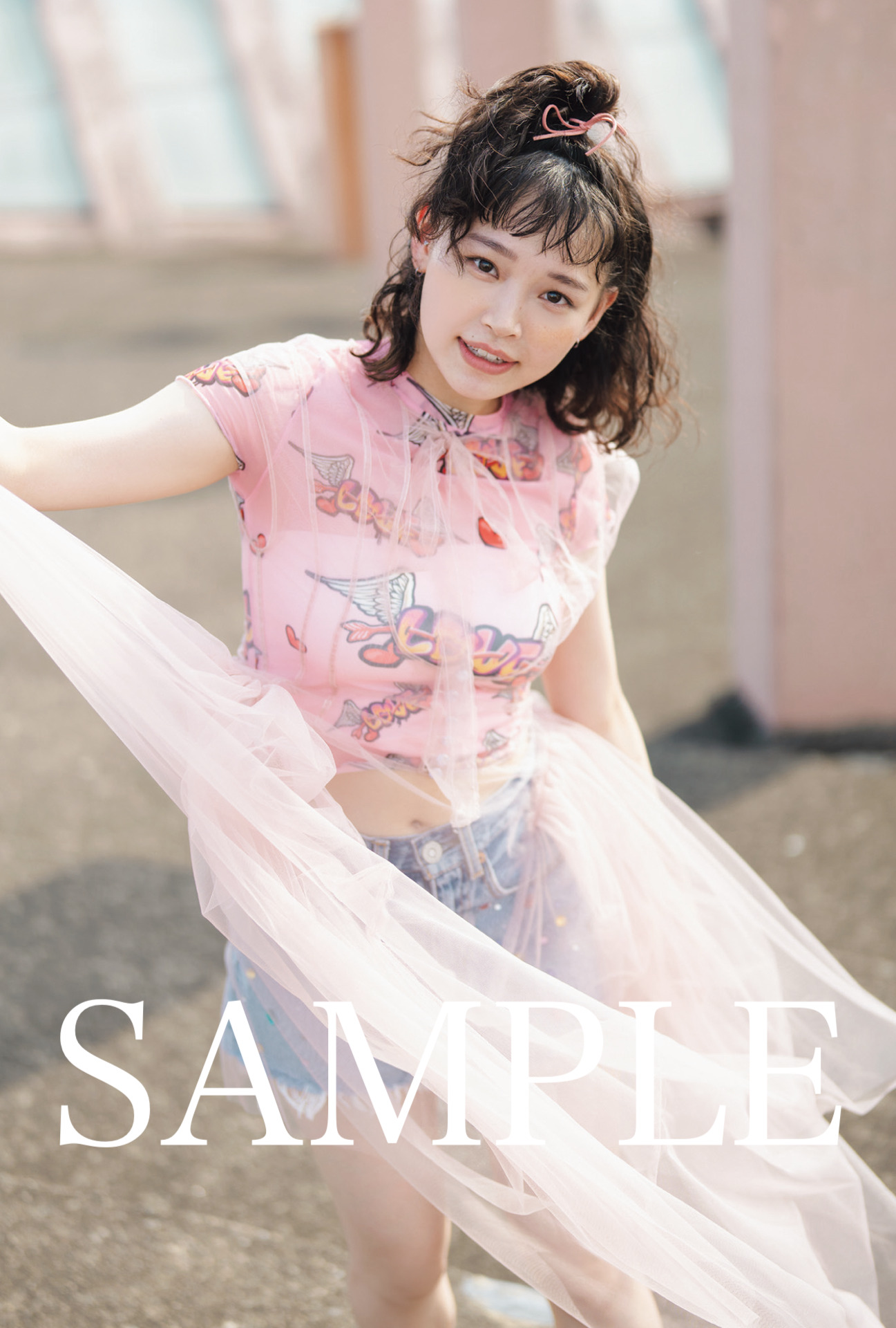 女優のSwitch。山田杏奈が表紙・巻頭を飾る「blt graph.vol.95」の表紙画像が解禁‼ | B.L.T.web