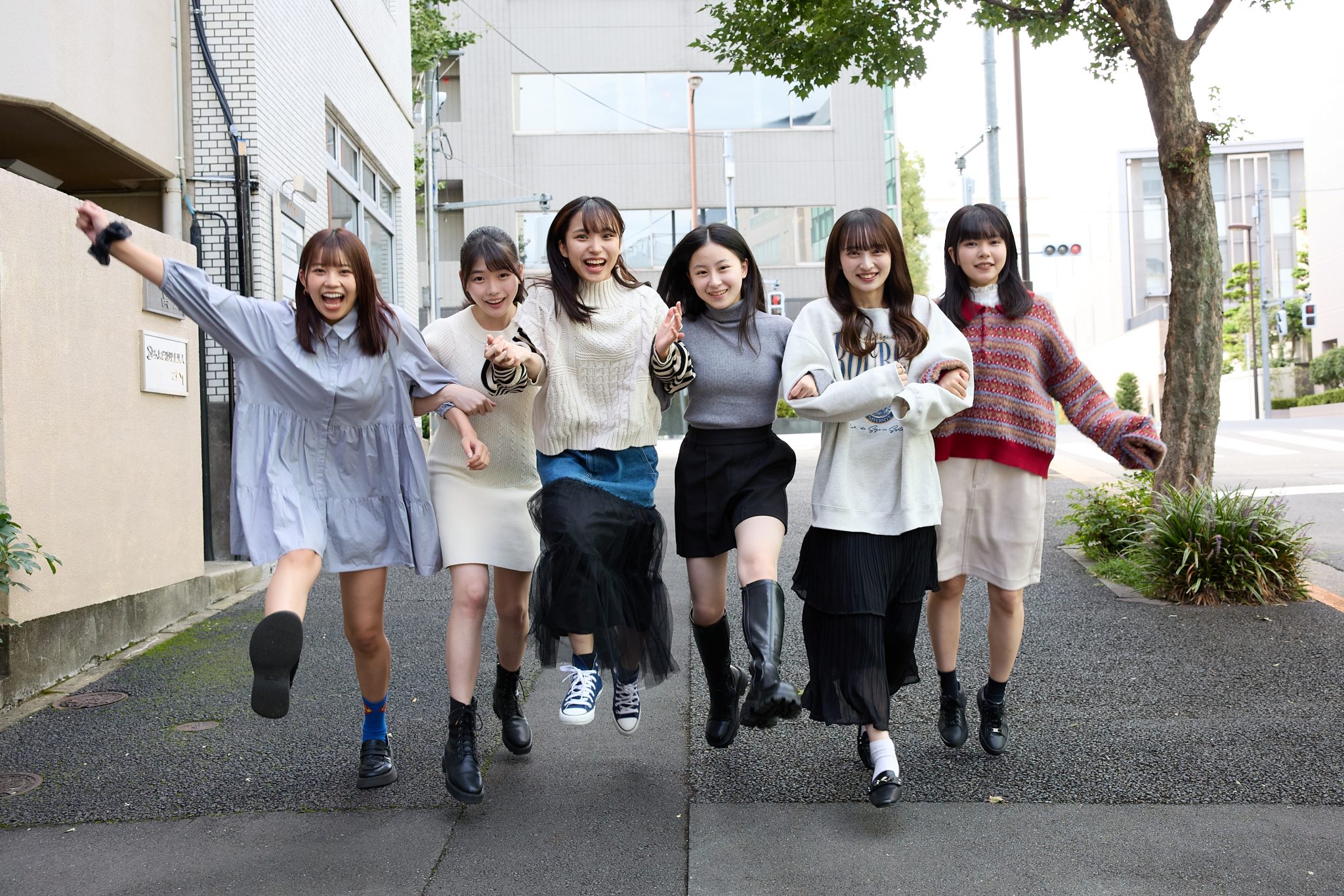 「WHITE SCORPION」デビューまであと16日！ 初めてのライブ配信「初配信感謝祭」の裏側に密着！DAY2 | B.L.T.web